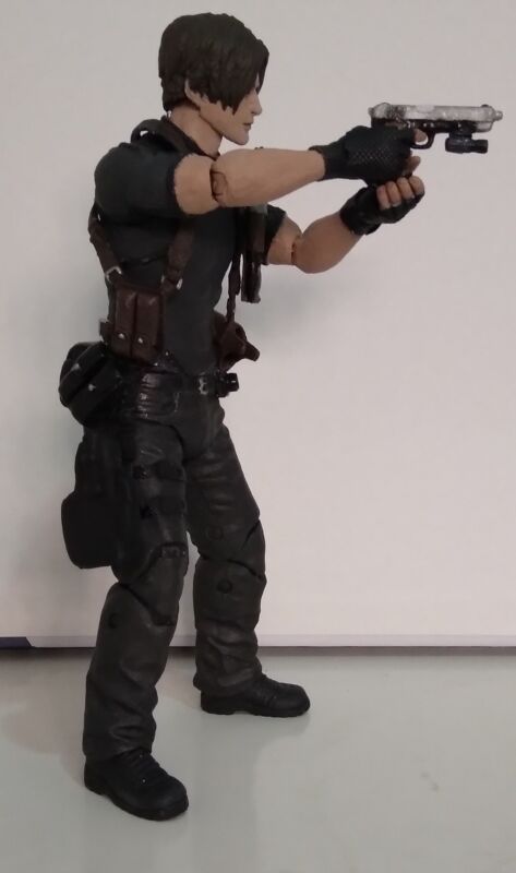 Leon Kennedy from Resident Evil 4 (Resident Evil) Custom Action Figure